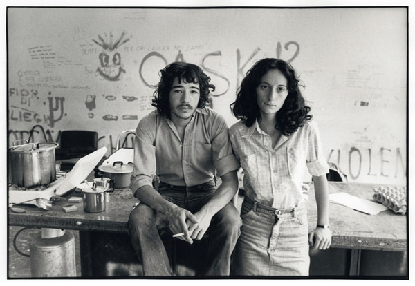 Facing the Camera: 50 years of Italian portraits – Akimbo Art